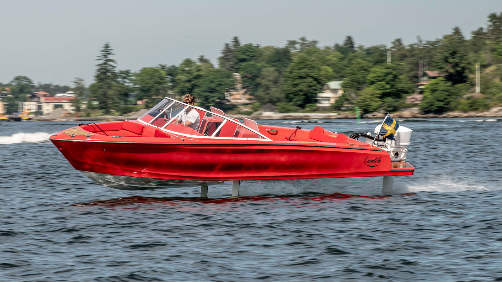 Hydrofoil Racing Boat